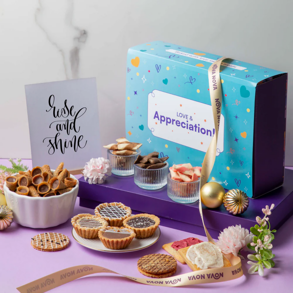 Love & Appreciation Gift Box - 402 gms - Nova Nova The Gourmet Box Cor